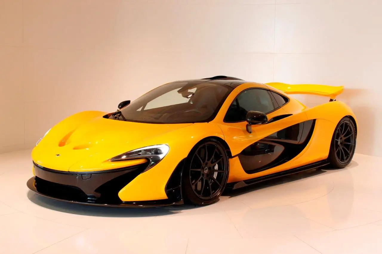 2015 Mclaren P1 (Volcano Yellow)
