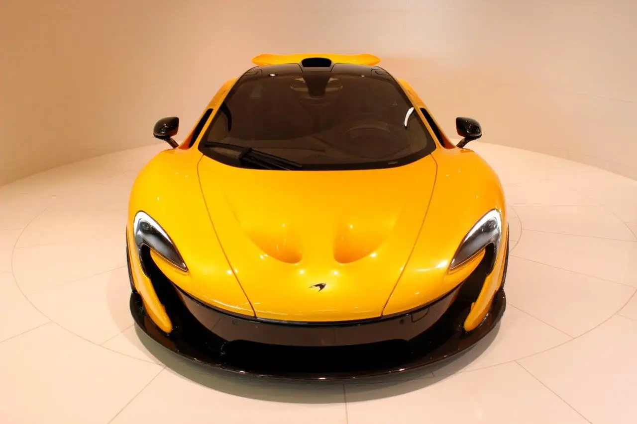 2015 Mclaren P1 (Volcano Yellow)
