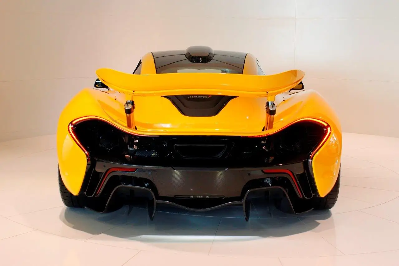 2015 Mclaren P1 (Volcano Yellow)