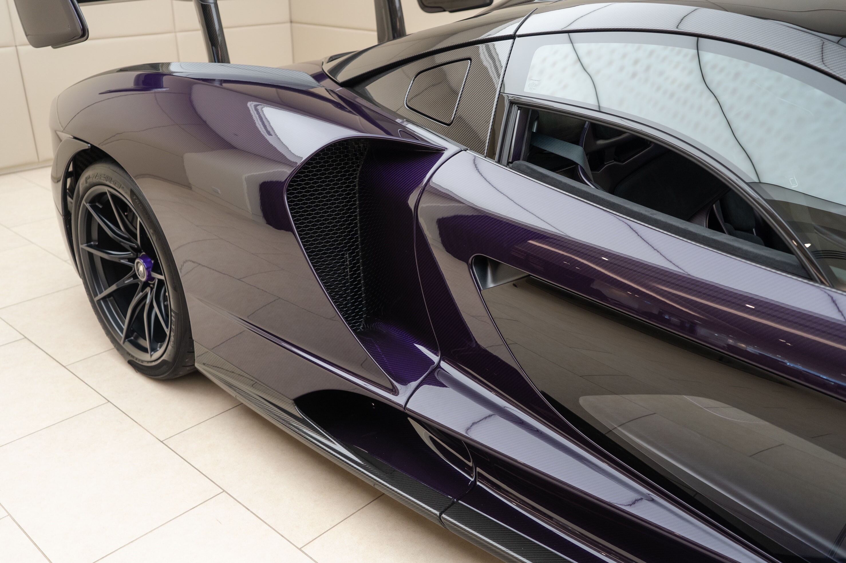 2020 Mclaren Senna (Full Exposed Carbon Fibre)