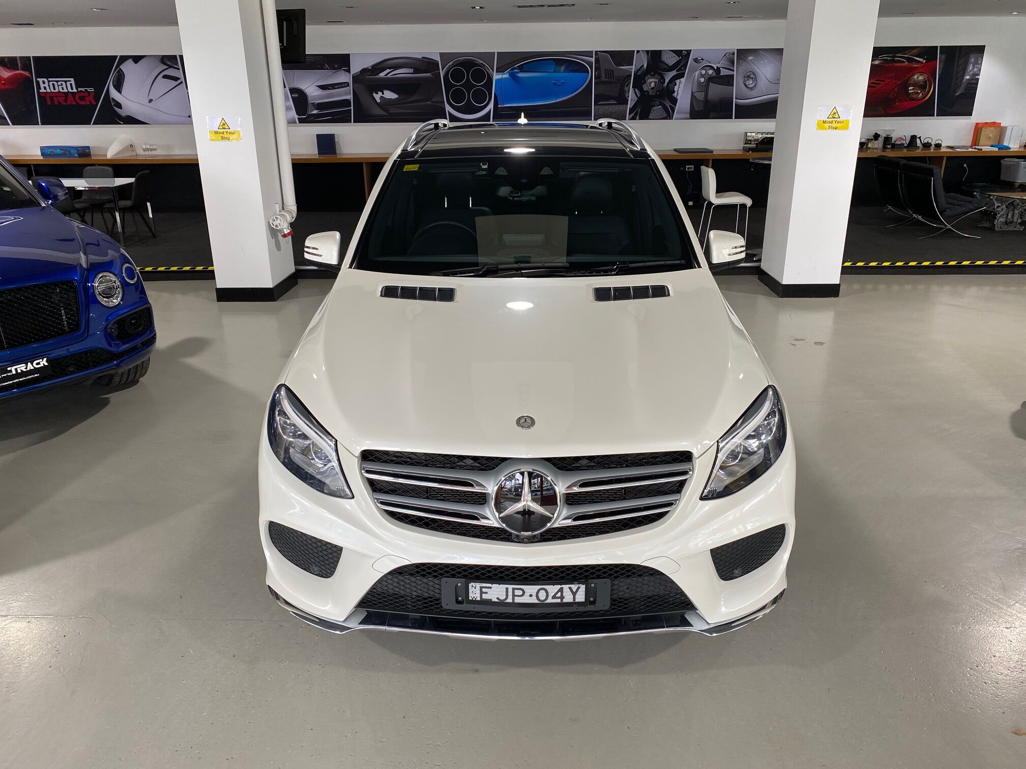 2015 Mercedes Benz GLE 400 4matic AMG-Line {MY16]