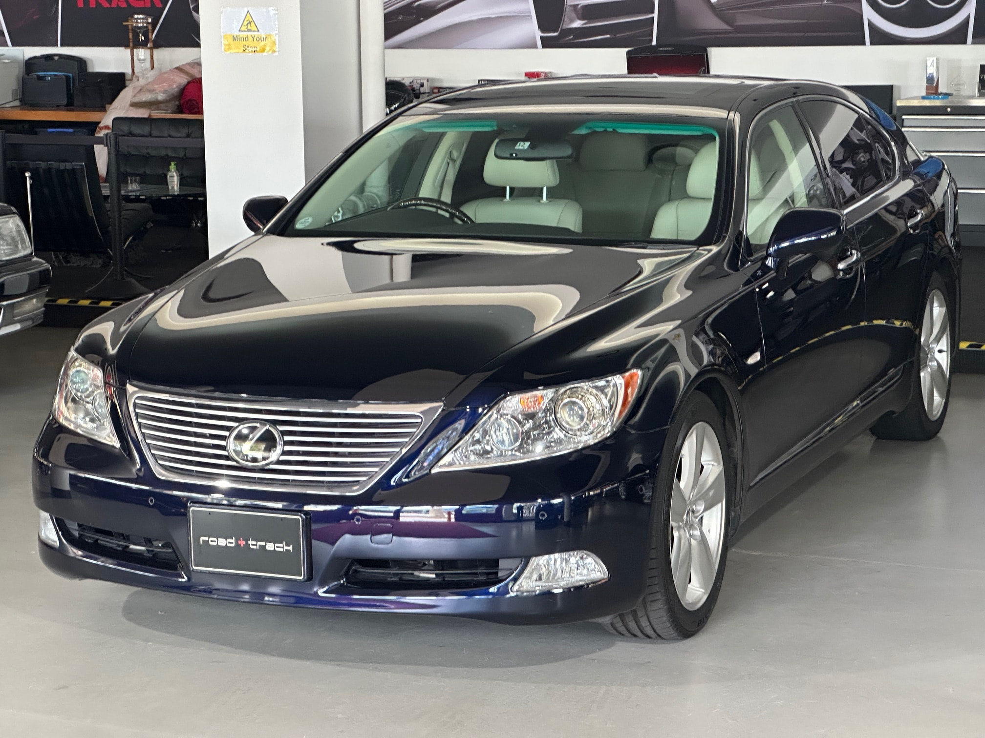 2006 Lexus LS460